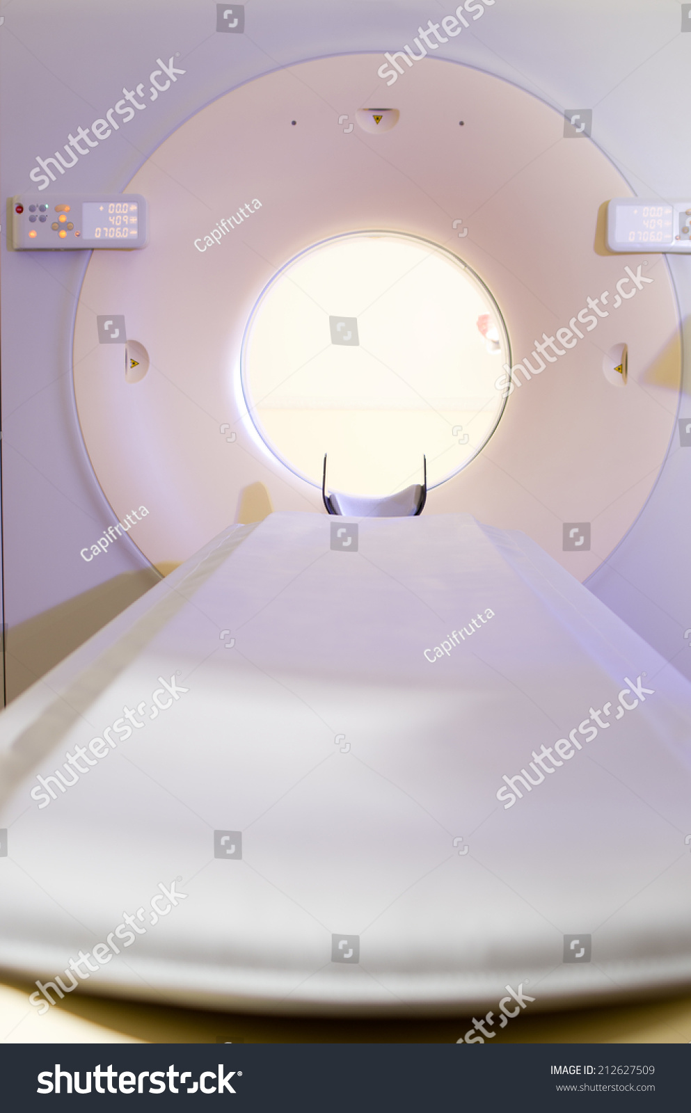 Computer Tomography Diagnostic Machine Stock Photo 212627509 | Shutterstock
