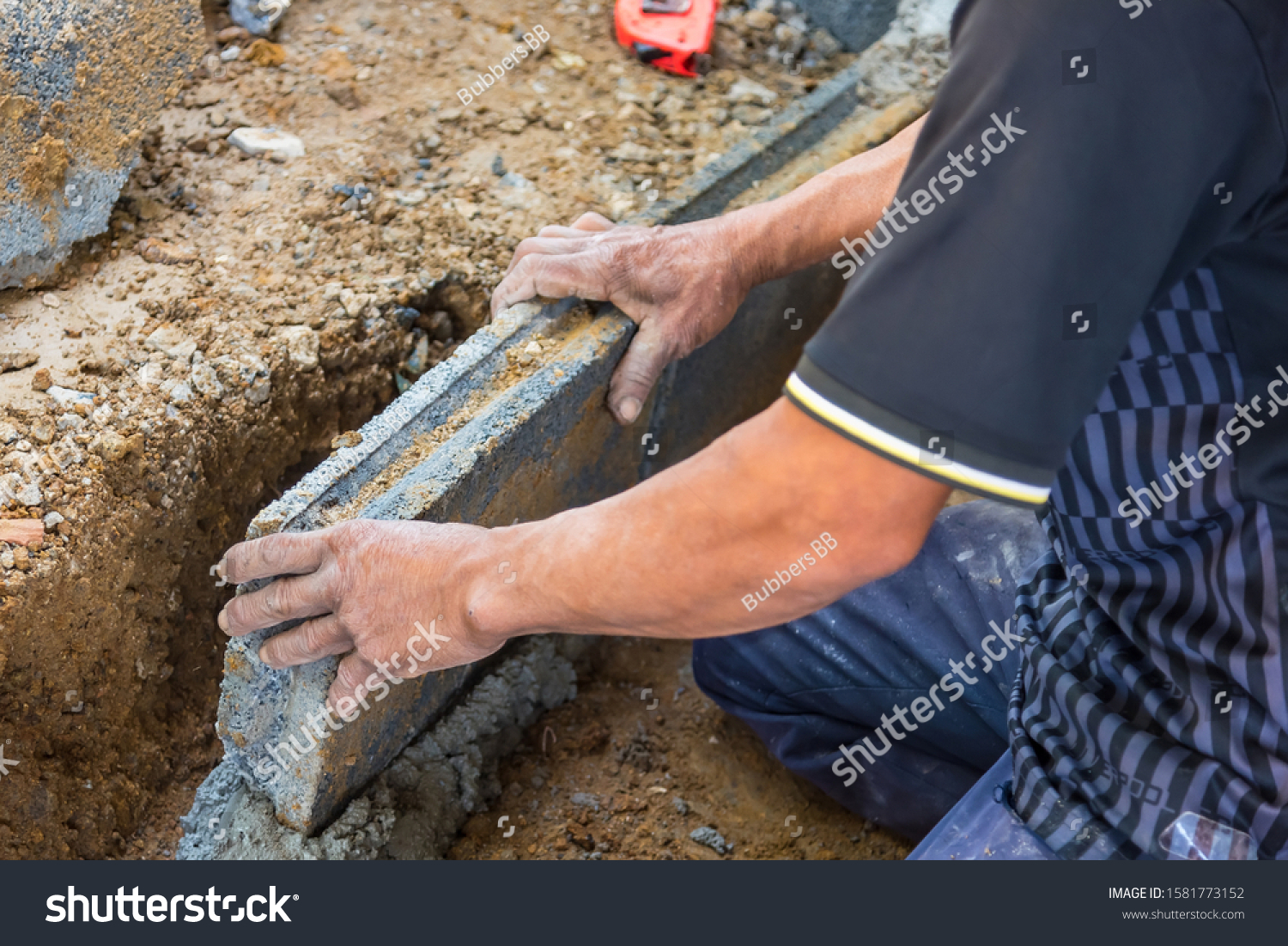 Construction Worker Bricklayer Constructing Brick Wall Stock Photo ...