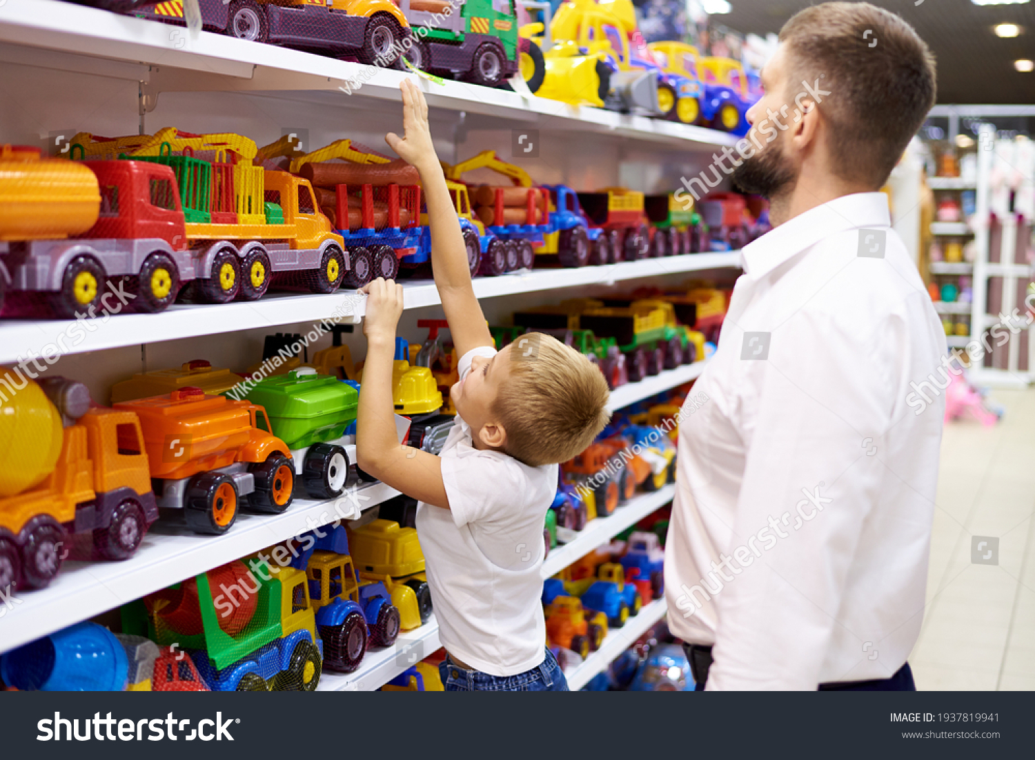 6,017 Family toy store Stock Photos, Images & Photography | Shutterstock