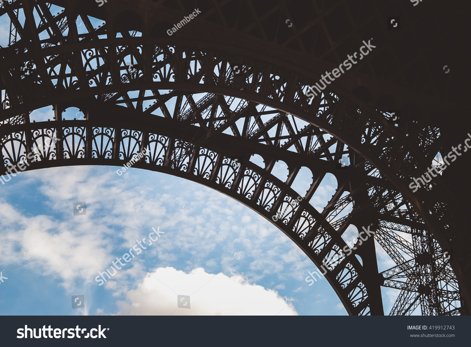 29,772 Tower down view Images, Stock Photos & Vectors | Shutterstock