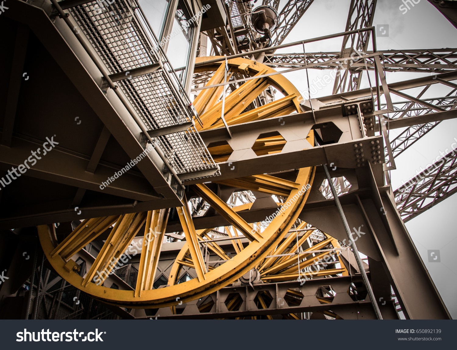 Eiffel Tower Inner Wheels Stock Photo 650892139 | Shutterstock