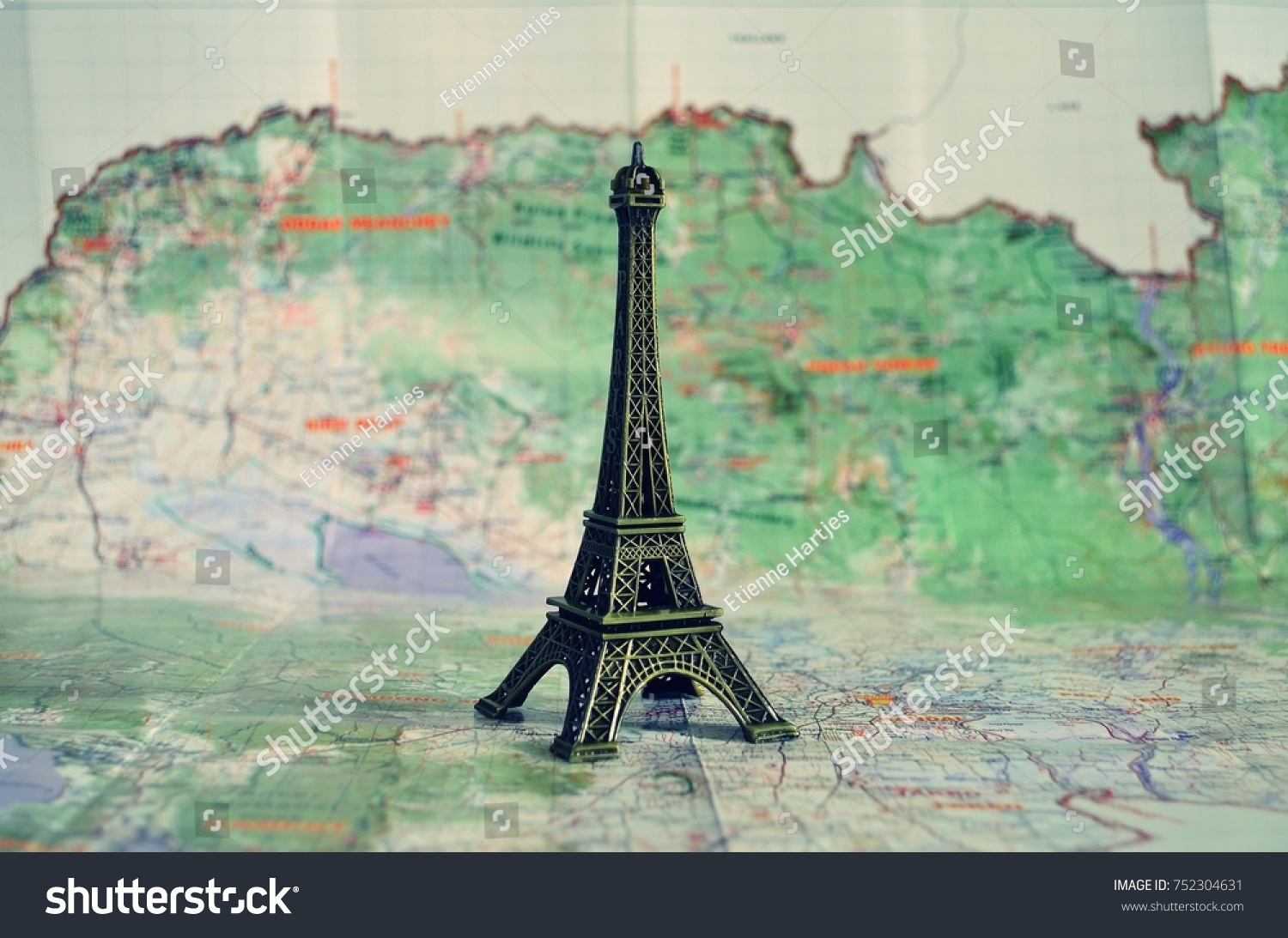 Eiffel Tower On Map Stock Photo 752304631 | Shutterstock