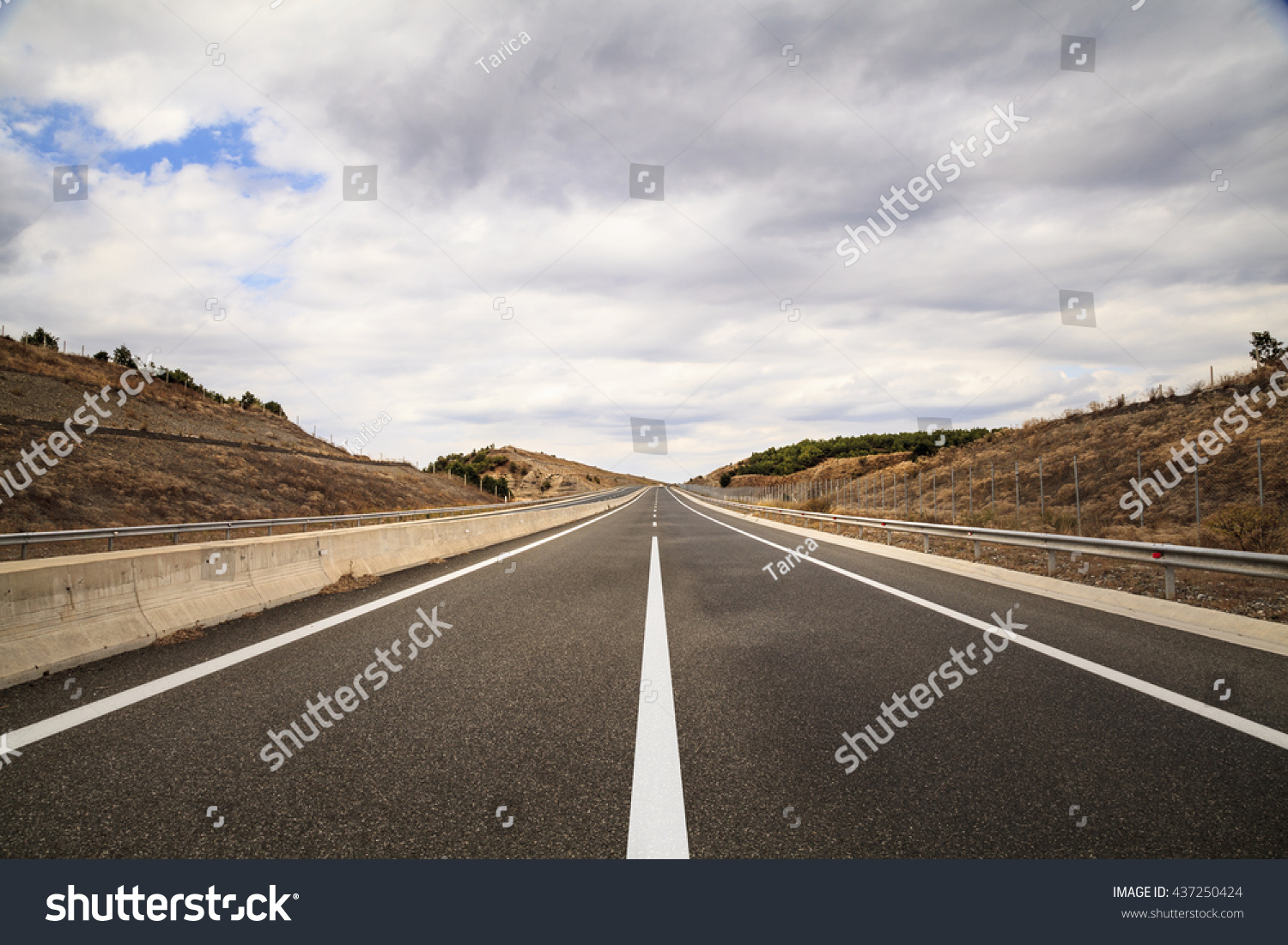 Empty Highway. Road Stock Photo 437250424 : Shutterstock Empty Highway. Road Stock Photo 437250424 : Shutterstock