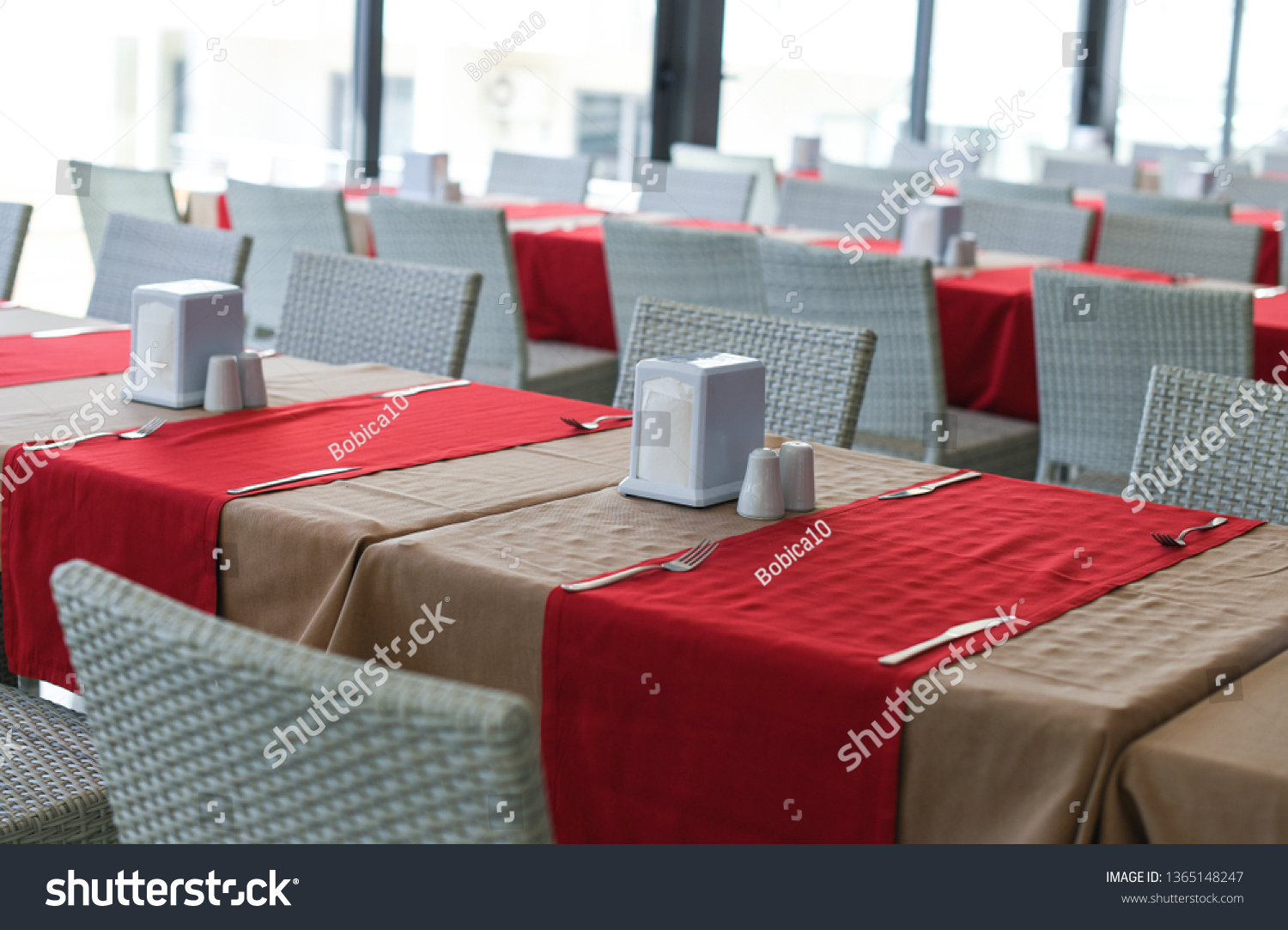 Empty Restaurant Interior Stock Photo 1365148247 | Shutterstock