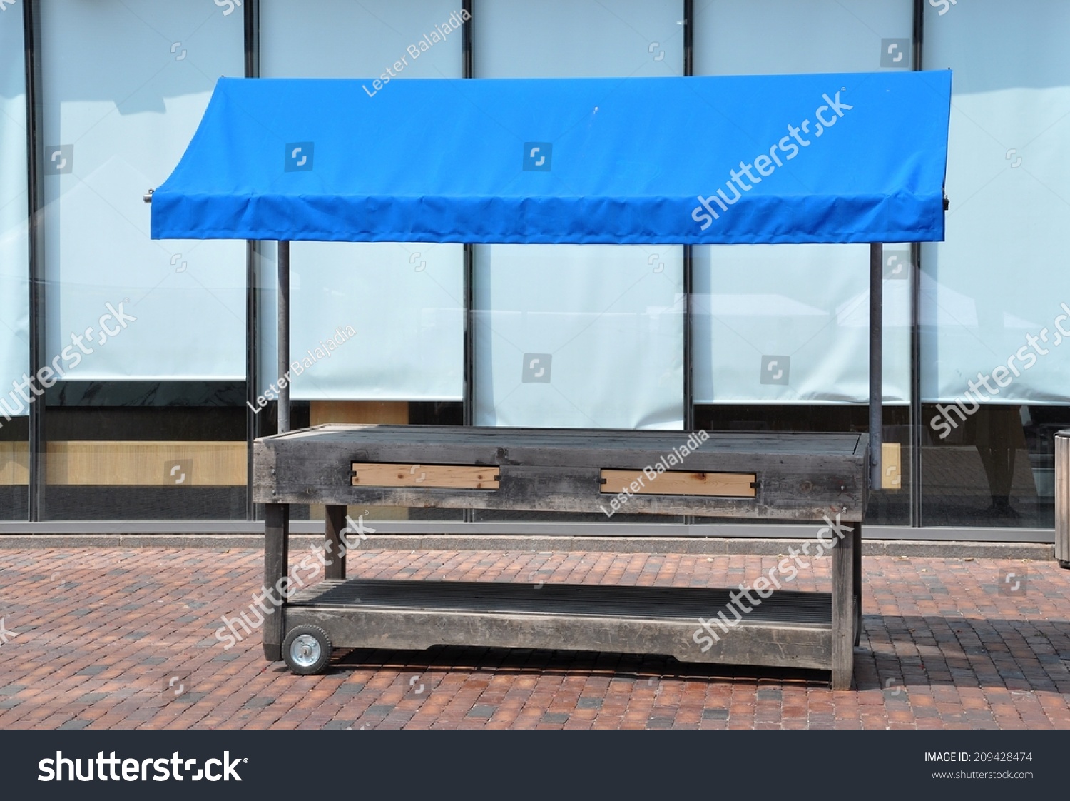 4,149 Food stalls exhibition Stock Photos, Images & Photography ...