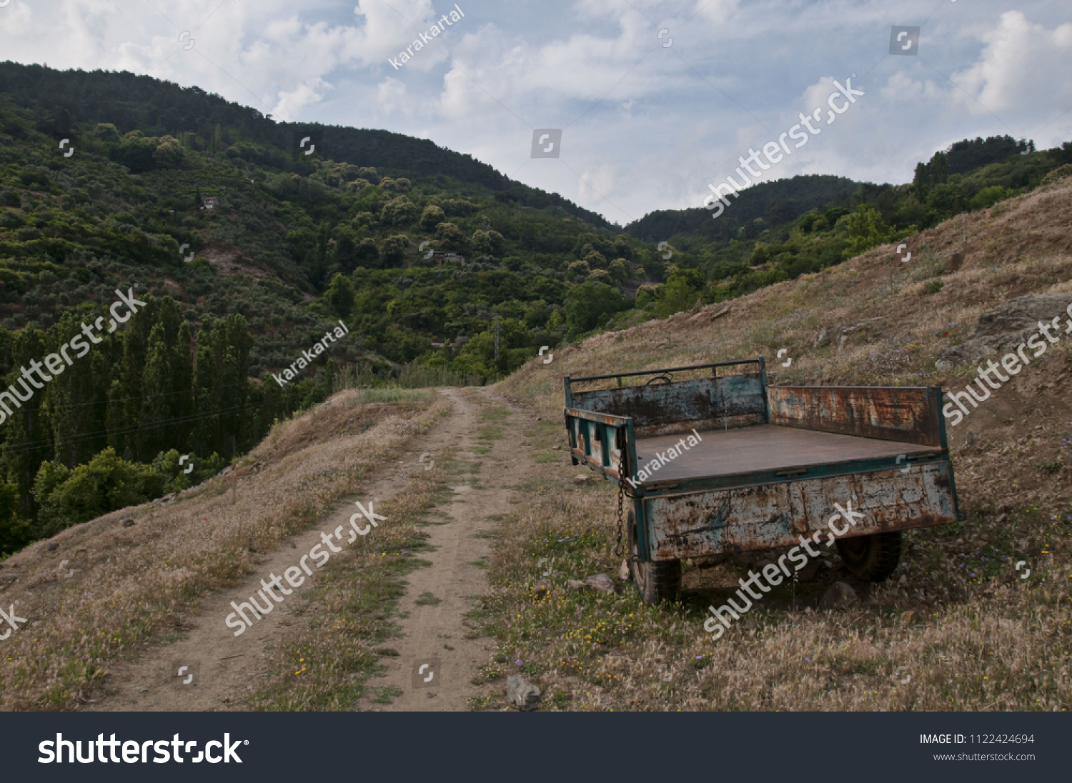 Empty Tractor Chassis Stock Photo 1122424694 | Shutterstock