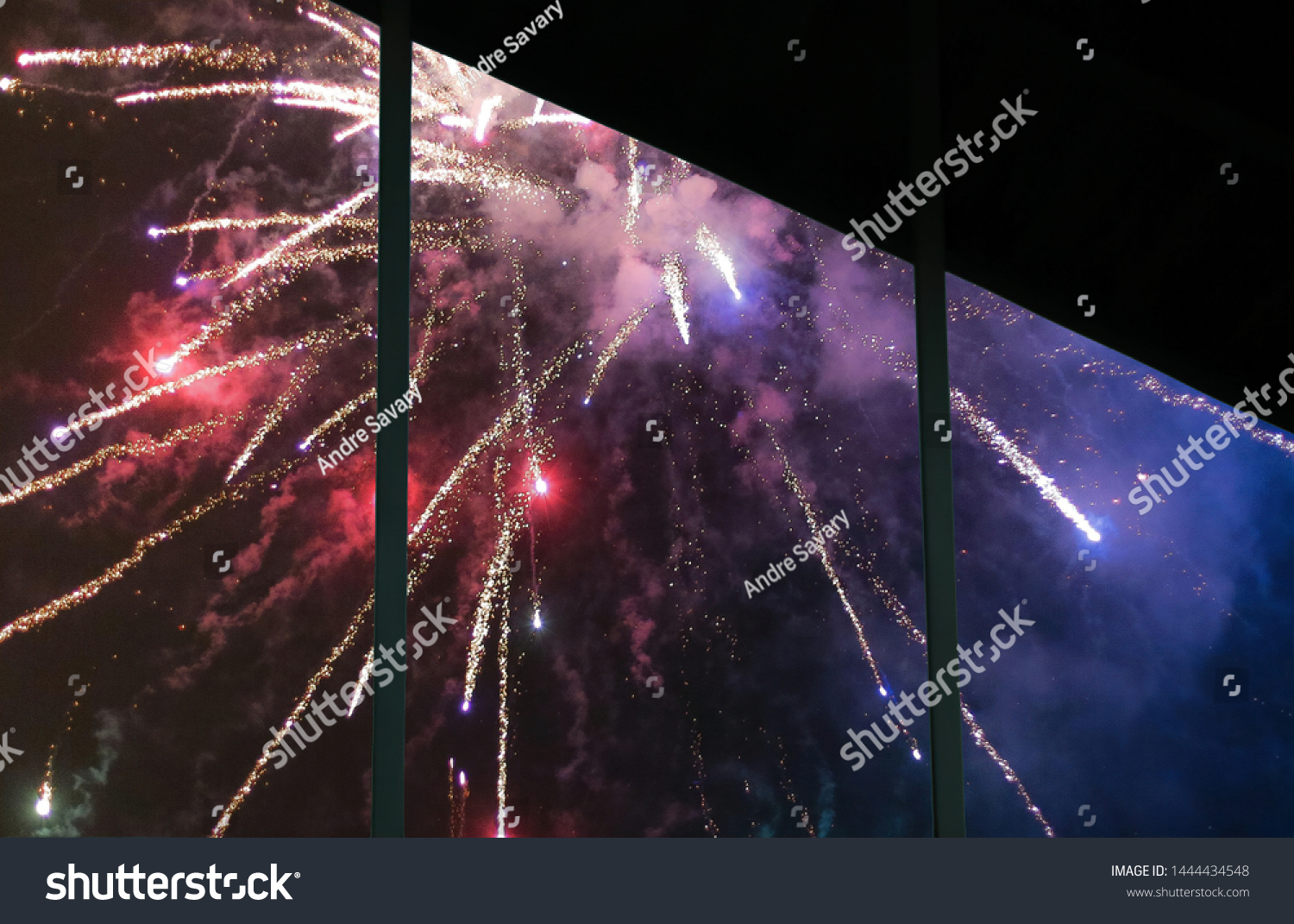 57 Fireworks through a window 图片、库存照片和矢量图 | Shutterstock