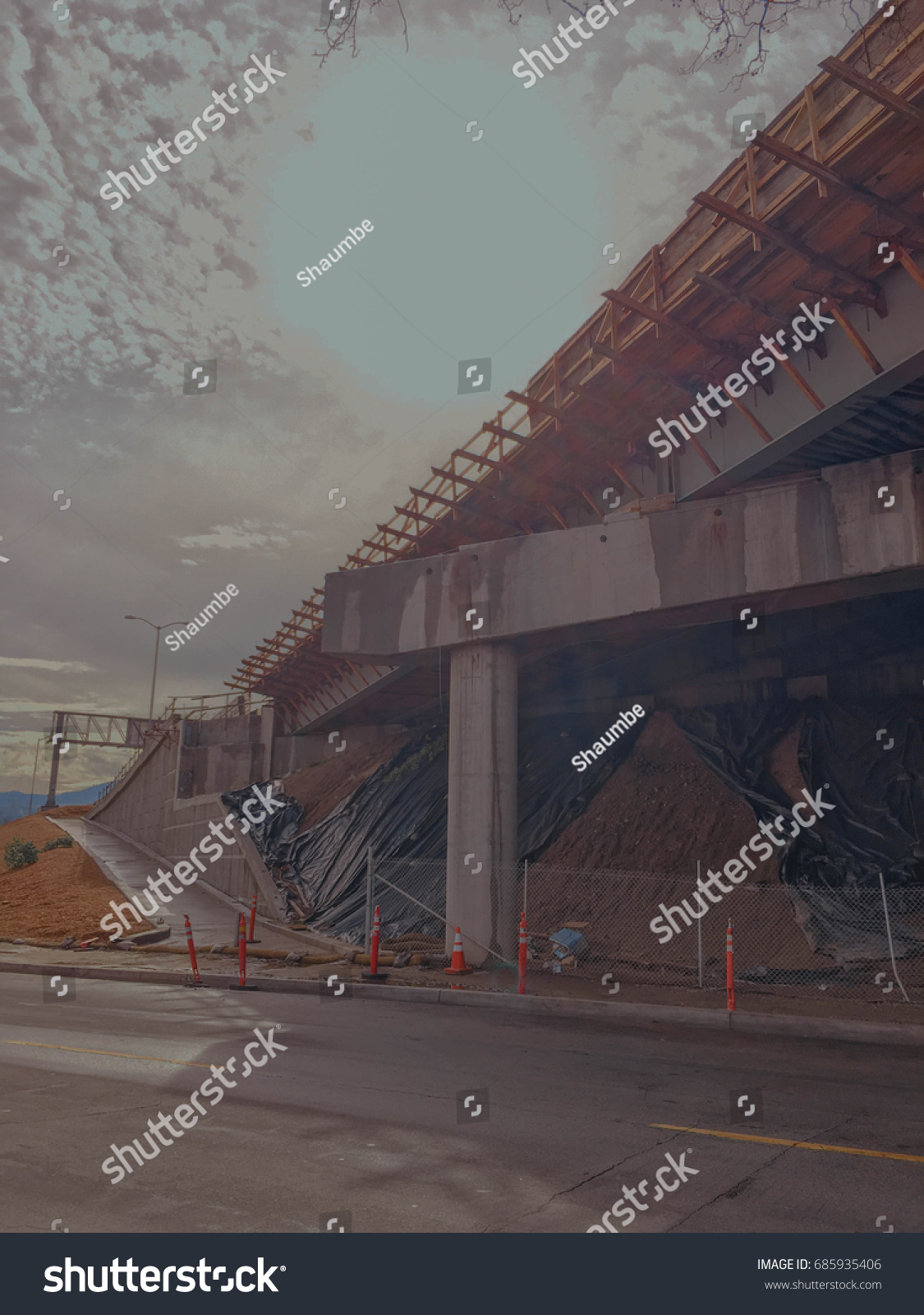 Freeway Bridge Construction Stock Photo 685935406 | Shutterstock