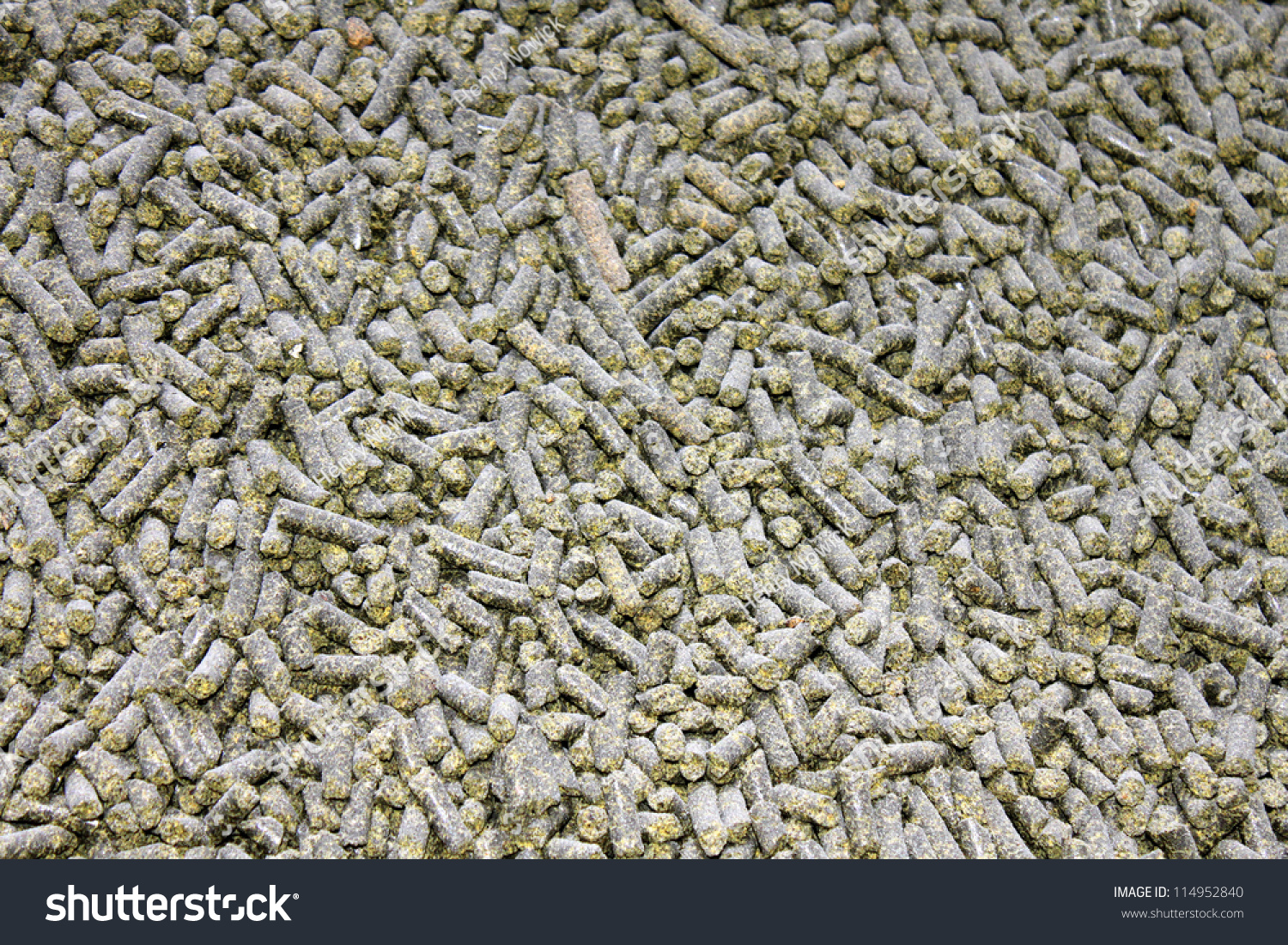 1 Pellets futter Images, Stock Photos & Vectors | Shutterstock
