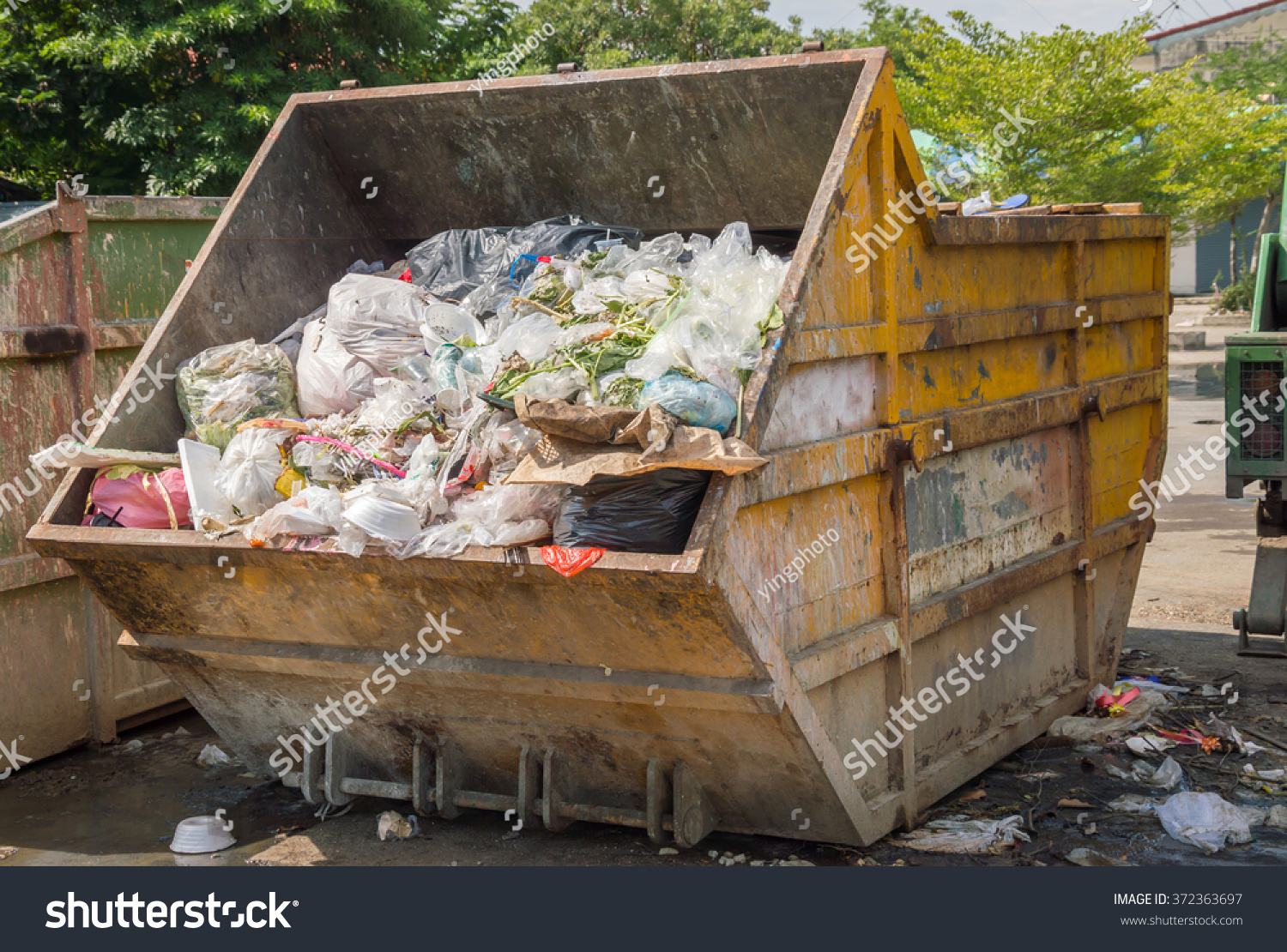 Garbage Stock Photo 372363697 - Shutterstock