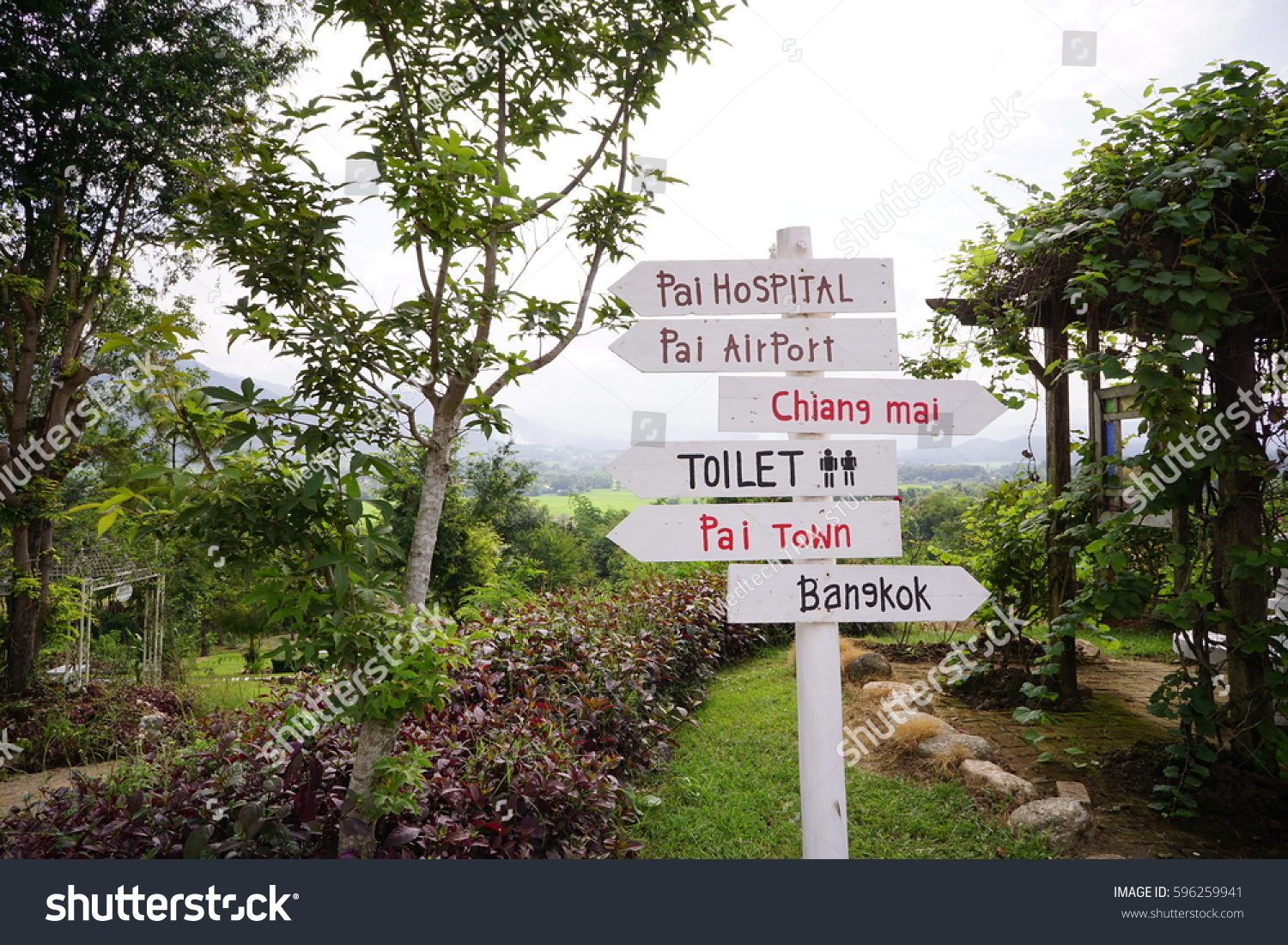 Guide Post Stock Photo 596259941 - Shutterstock
