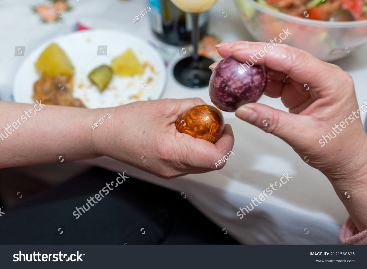 718 "egg_knocking" Images, Stock Photos & Vectors | Shutterstock