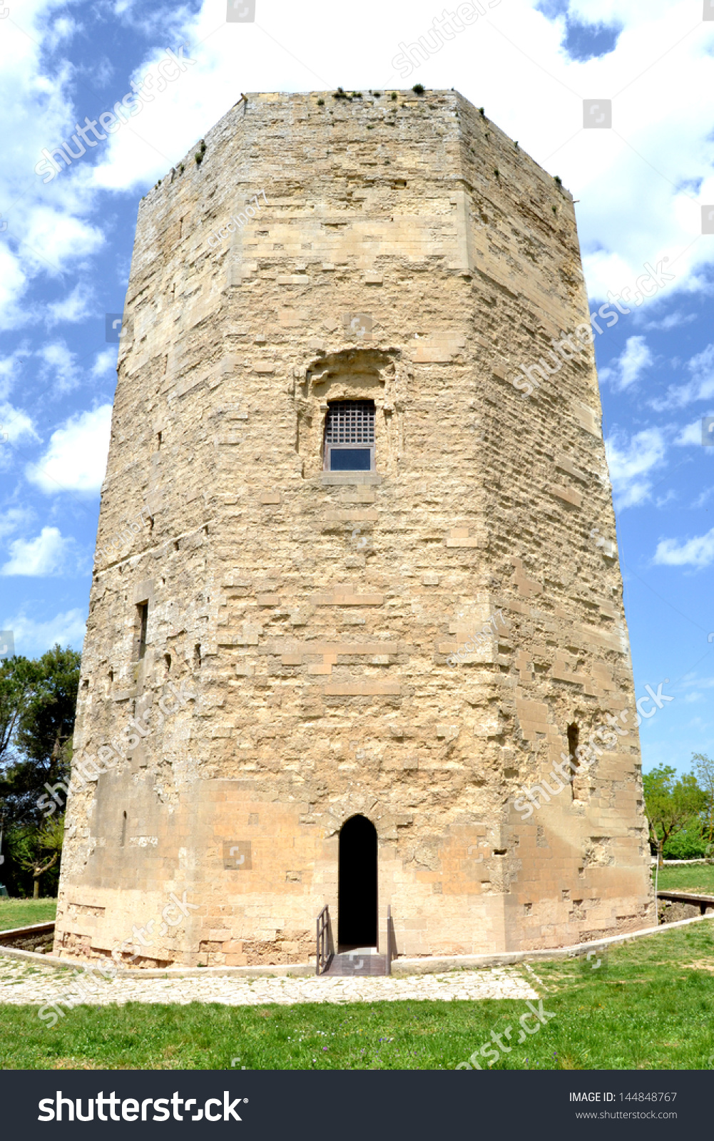 4.146 Hexagonal tower Görseli, Stok Fotoğraflar ve Vektörler | Shutterstock
