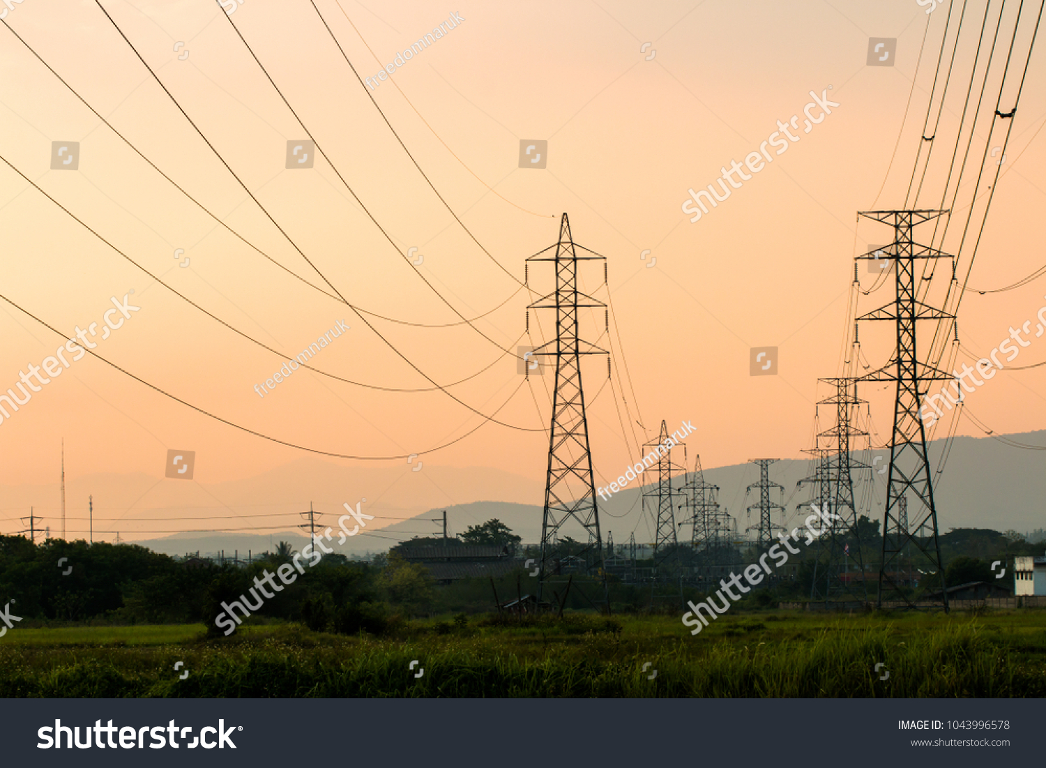 High Voltage Electrical Pole Structure Stock Photo 1043996578 ...