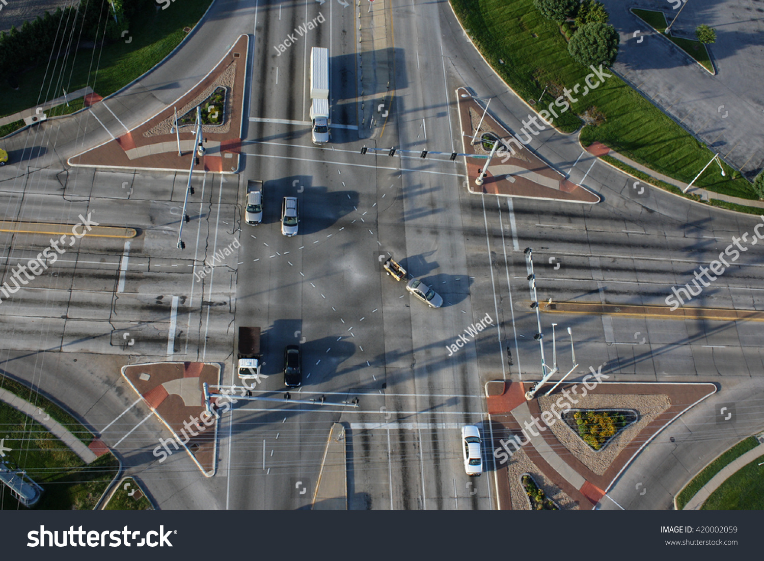 30,256 Dangerous intersections Images, Stock Photos & Vectors ...