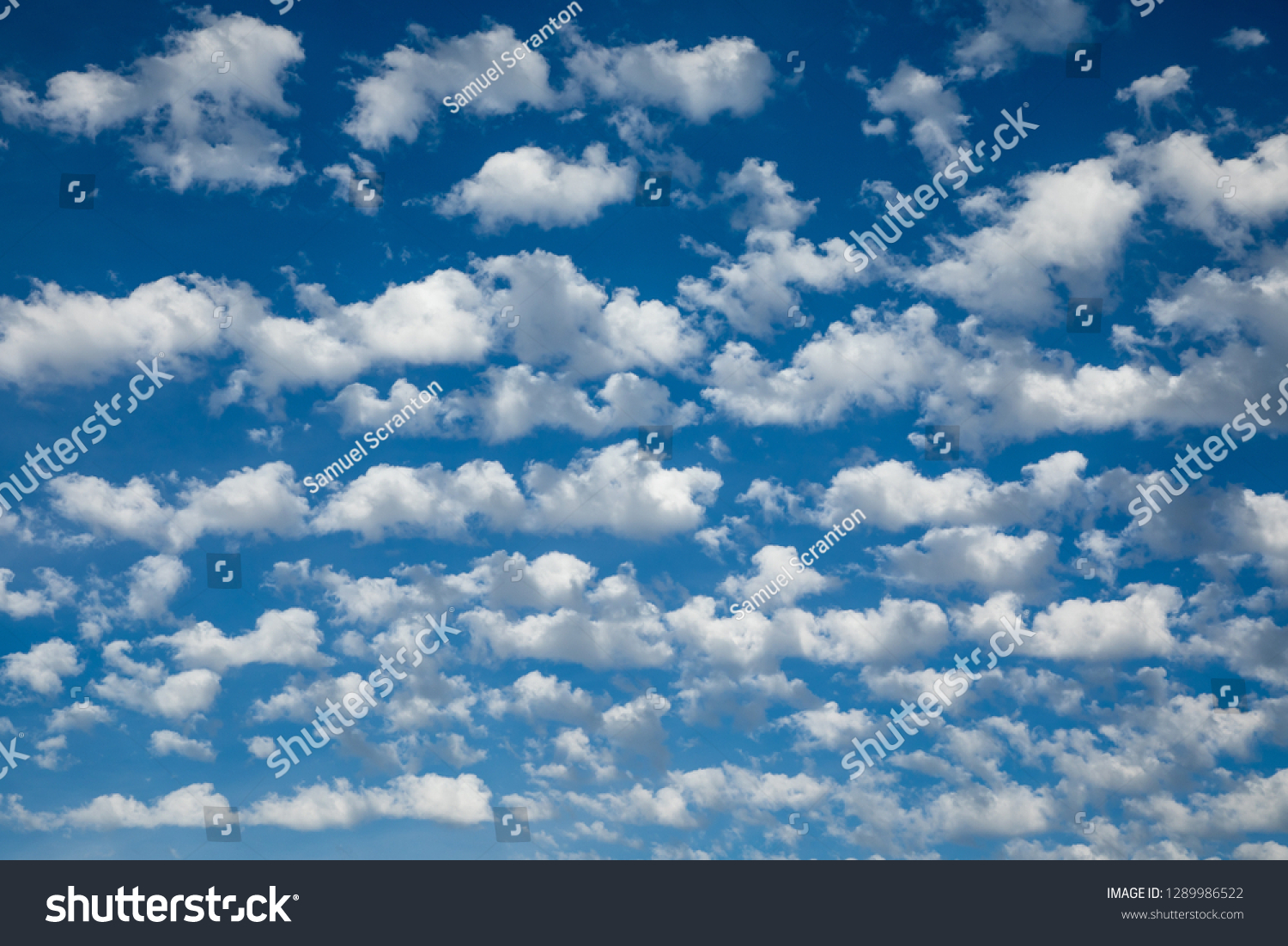 Linear Cloud Formation Stock Photo 1289986522 | Shutterstock