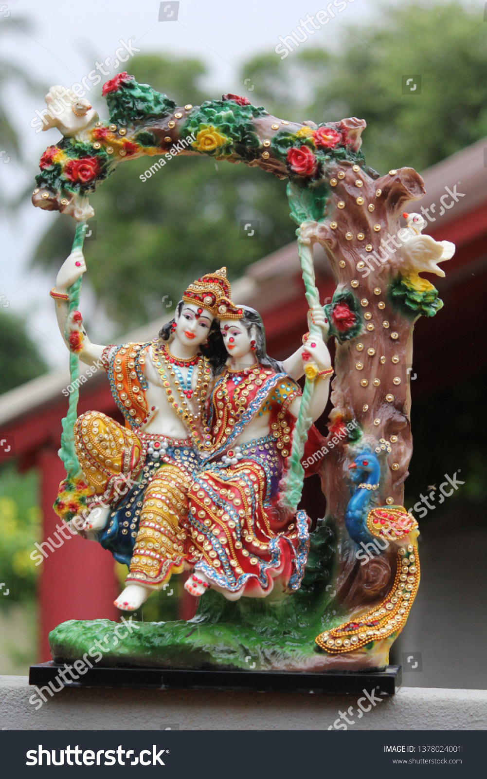 Lord Krishna Paramathma Radha Beautiful Sculpture Foto Stock Editar