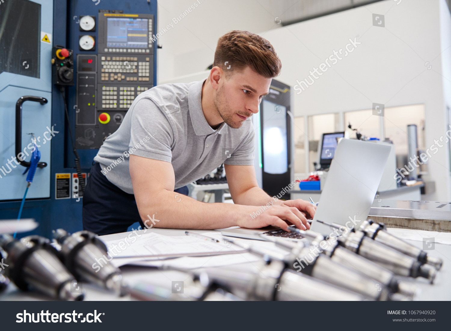10,661 Computer milling Images, Stock Photos & Vectors | Shutterstock