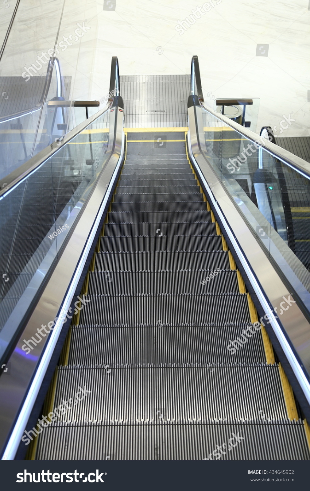 Mall Elevator Stock Photo 434645902 | Shutterstock