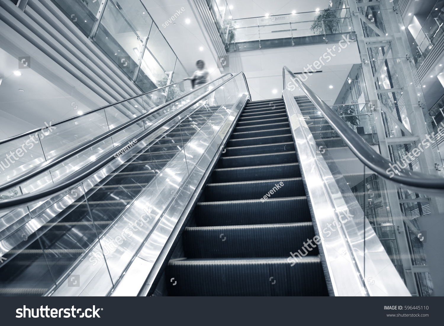 Mall Elevator Stock Photo 596445110 | Shutterstock