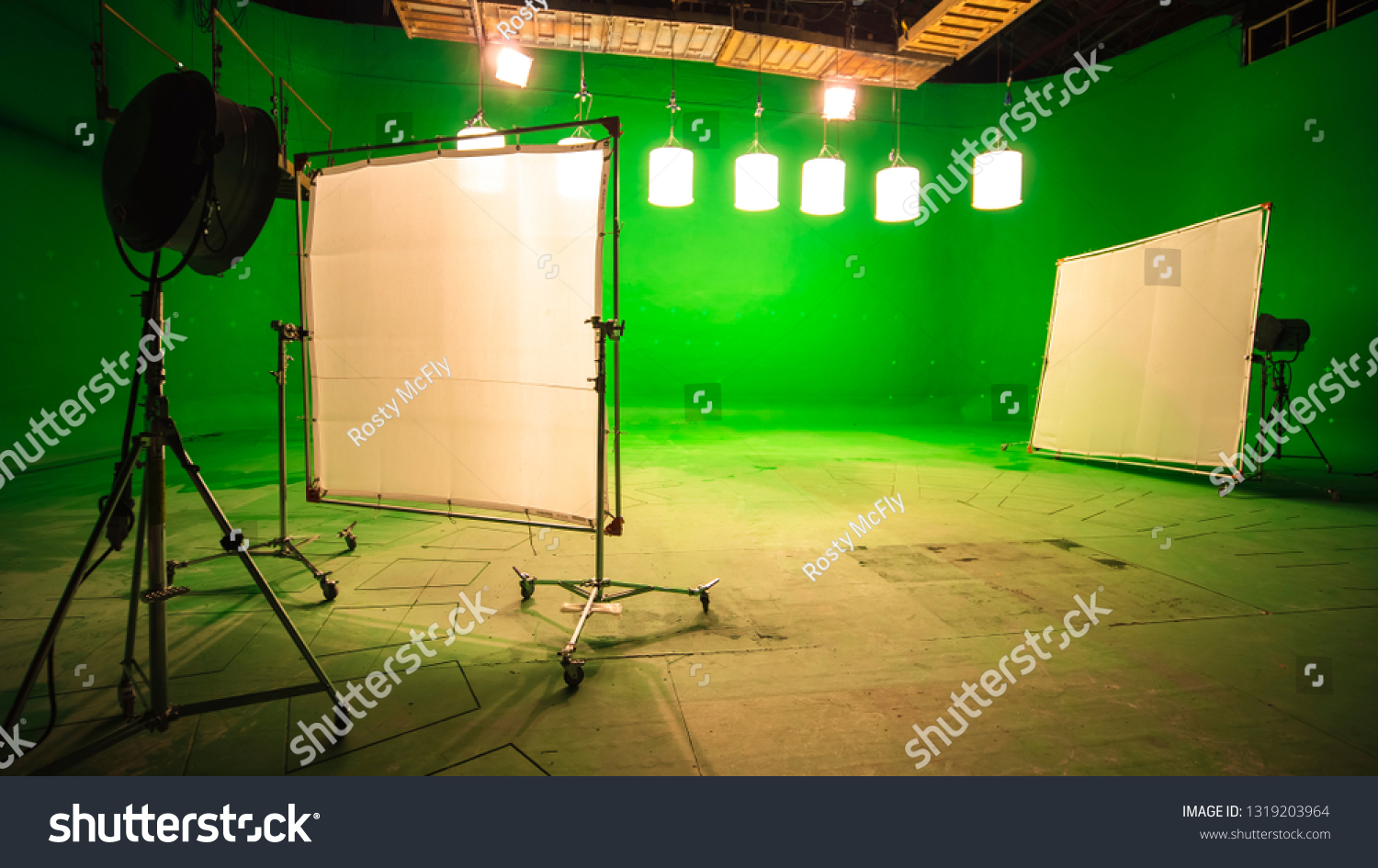 Modern Tv Studio Green Screen Chroma Stock Photo 1319203964 | Shutterstock Modern Tv Studio Green Screen Chroma Stock Photo 1319203964 | Shutterstock