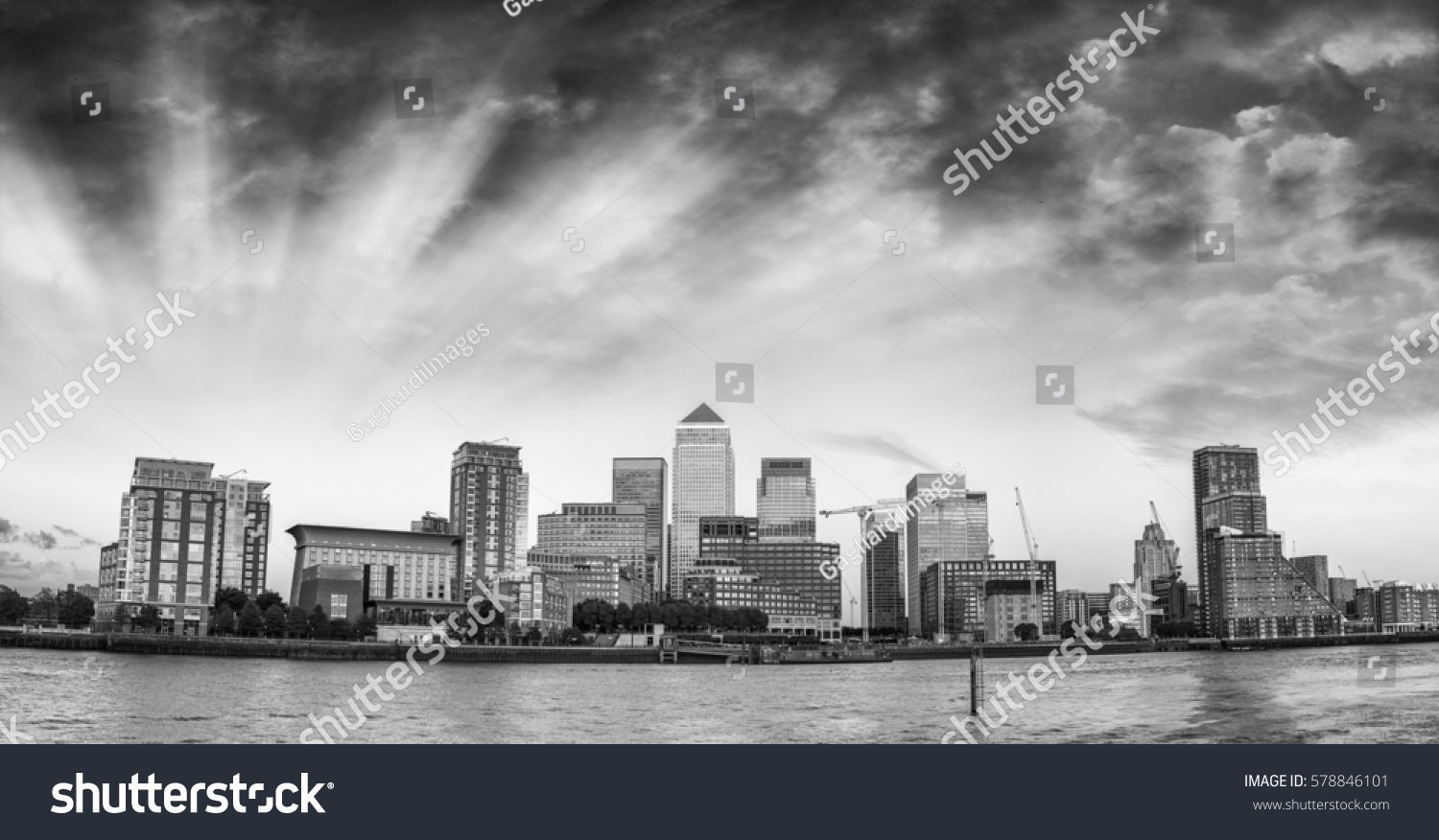 Panoramic Black White View Canary Wharf 스톡 사진(지금 편집) 578846101 ... Panoramic Black White View Canary Wharf 스톡 사진(지금 편집) 578846101 ...
