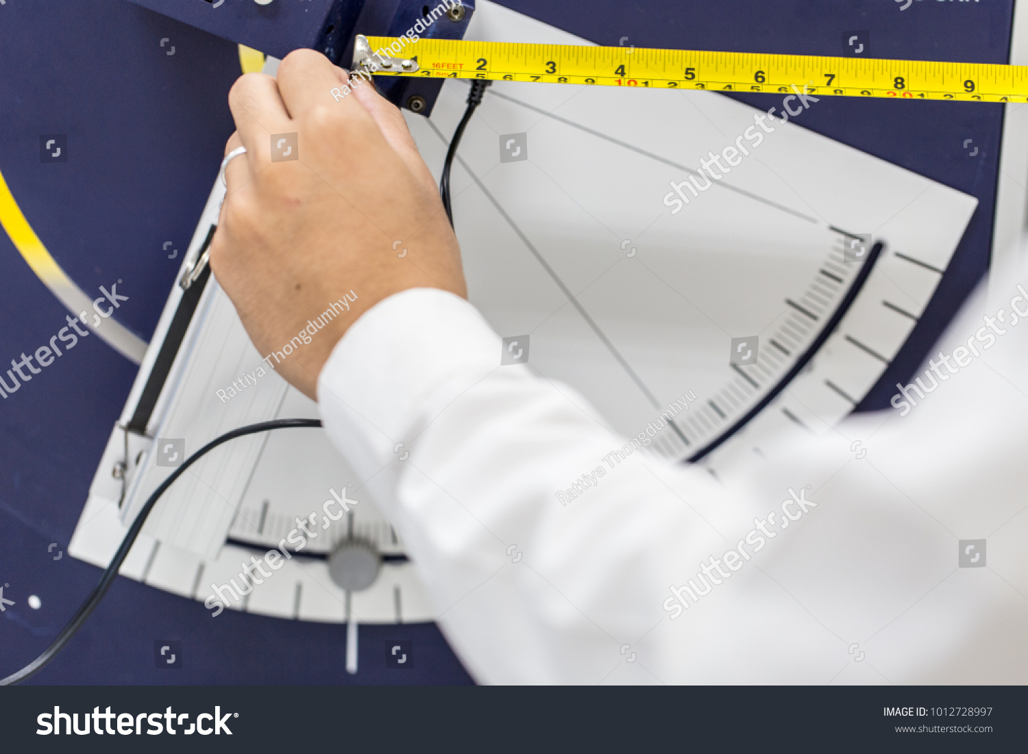 Physics Experiments Projectile Motion Foto stock 1012728997 | Shutterstock