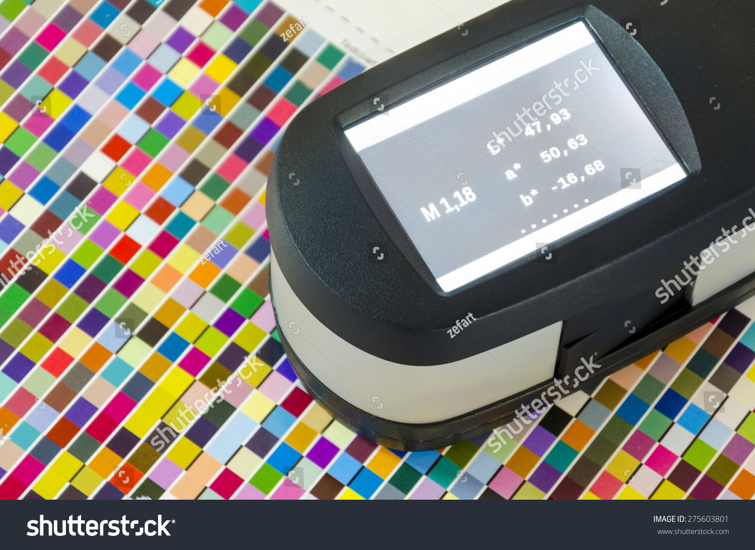 Imprimir medida de color del espectrofotómetro. Foto de stock 275603801 ... Imprimir medida de color del espectrofotómetro. Foto de stock 275603801 ...