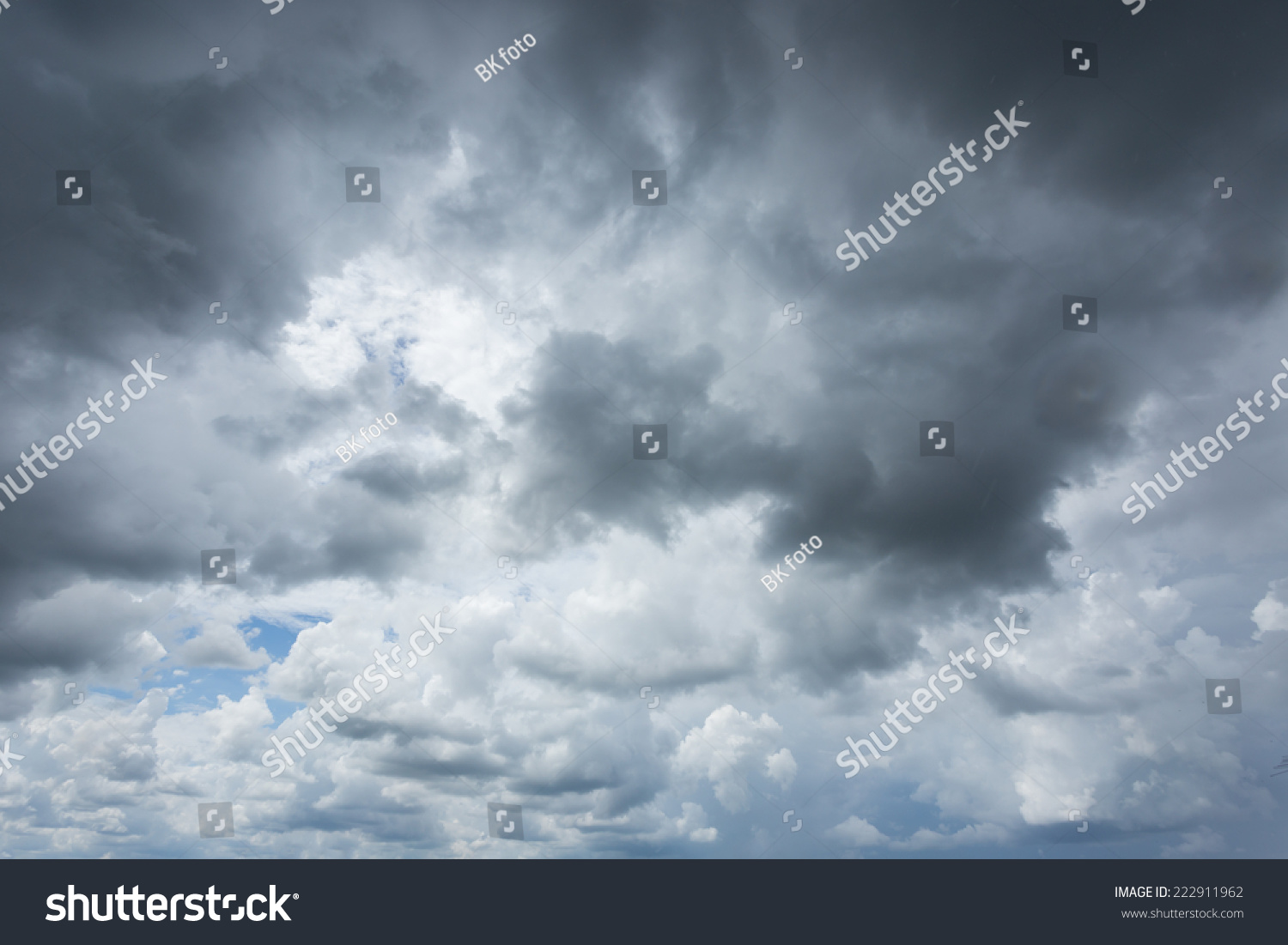 Rain Cloud Stock Photo 222911962 : Shutterstock