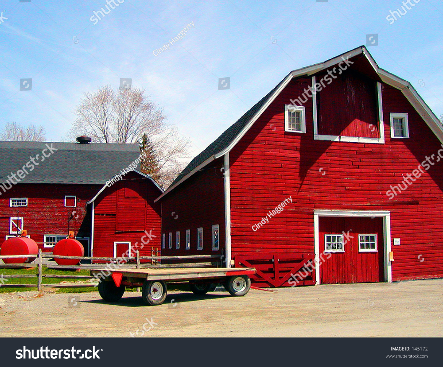 Red Barn Stock Photo 145172 | Shutterstock