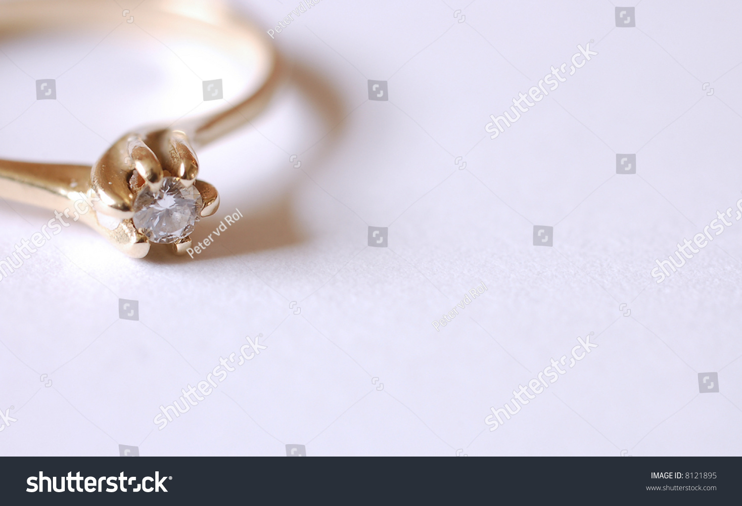 2 Ring vinger Images, Stock Photos & Vectors | Shutterstock