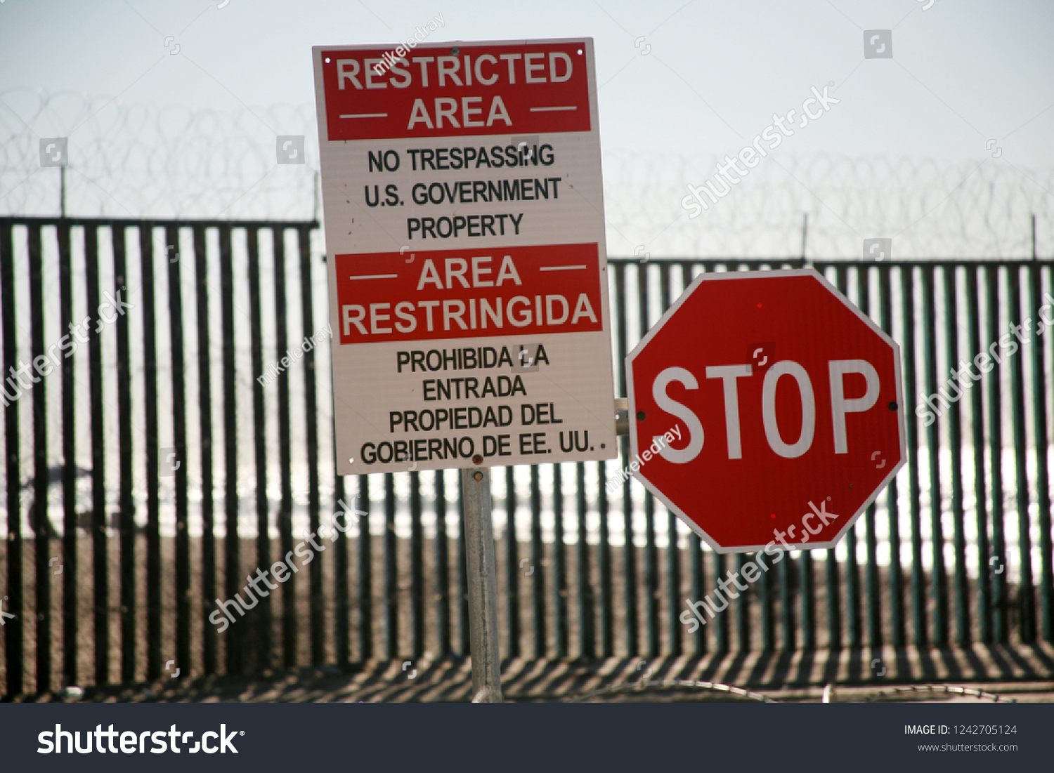 1,118 Immigrants crossing mexican border Images, Stock Photos & Vectors ... 1,118 Immigrants crossing mexican border Images, Stock Photos & Vectors ...