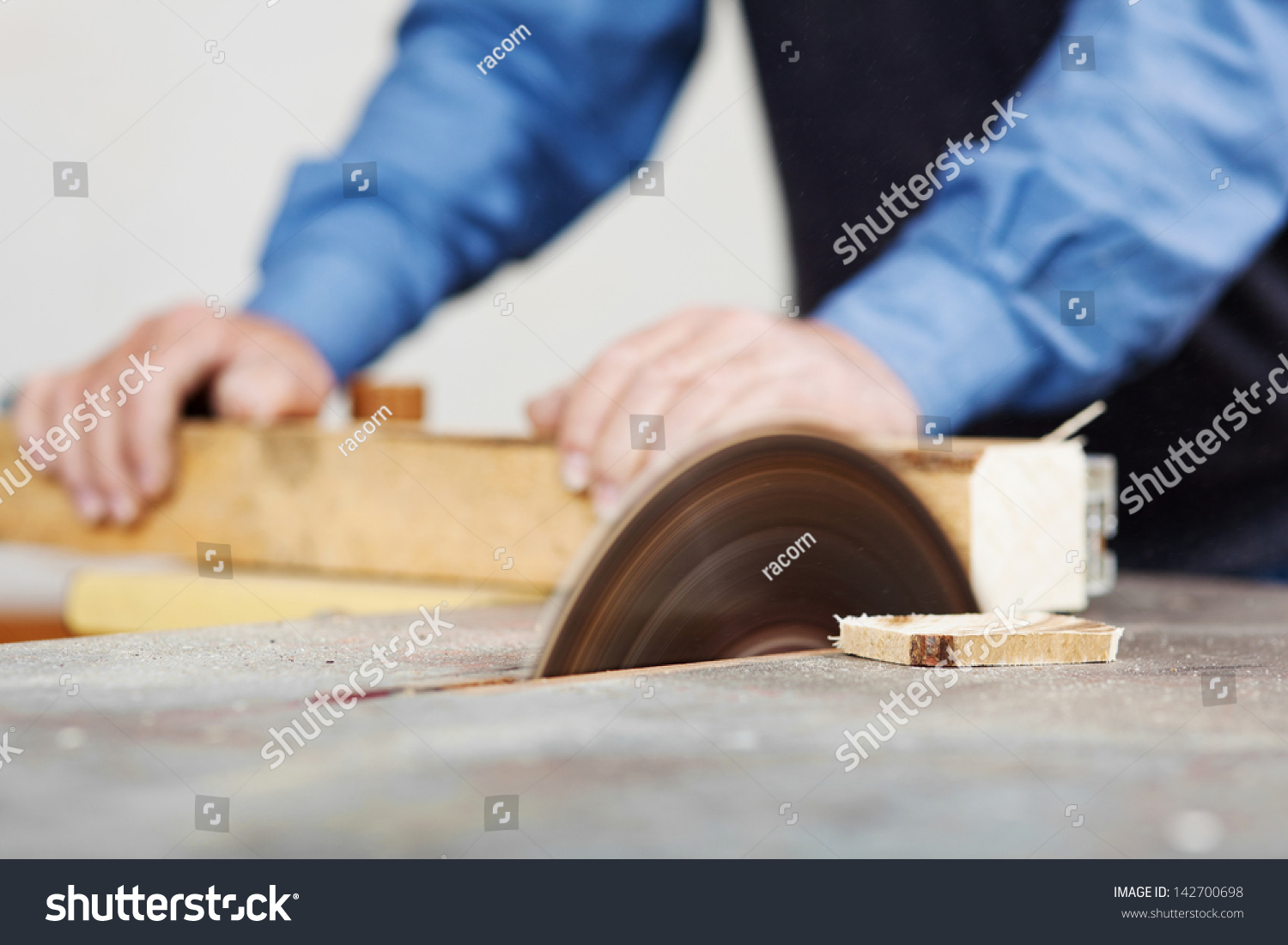 Senior Man Using Table Saw Cutting Stock Photo 142700698 | Shutterstock