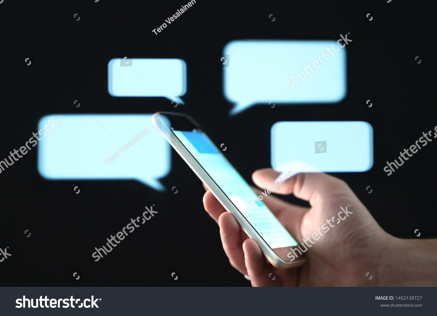 273,878 Texting for help Images, Stock Photos & Vectors | Shutterstock