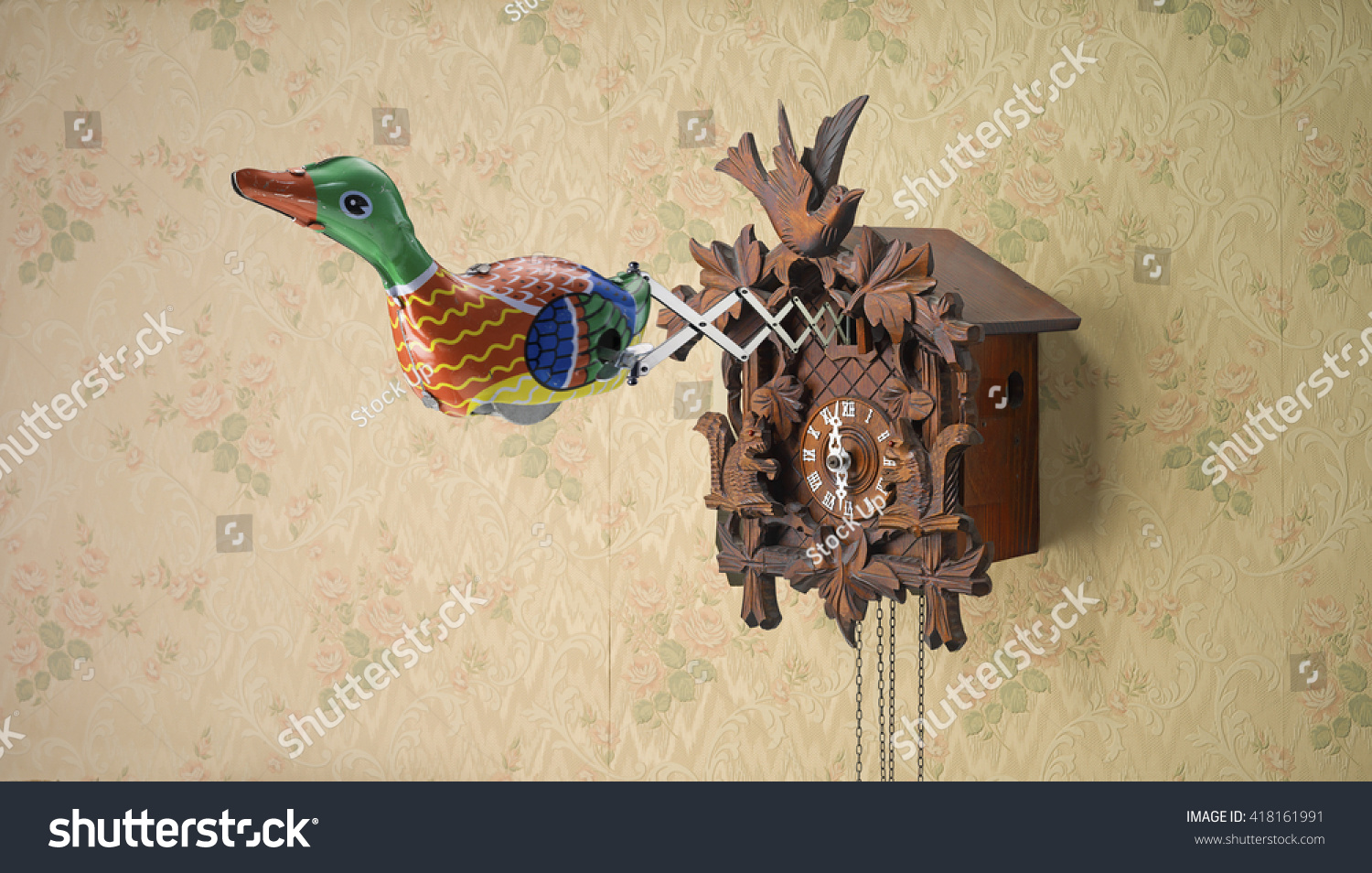 1,741 Cuckoo clock bird Images, Stock Photos & Vectors | Shutterstock