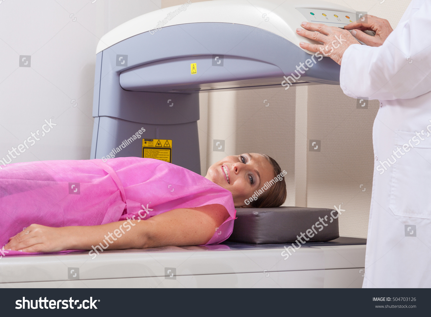 303 Imágenes De Open Mri Imágenes Fotos Y Vectores De Stock Shutterstock