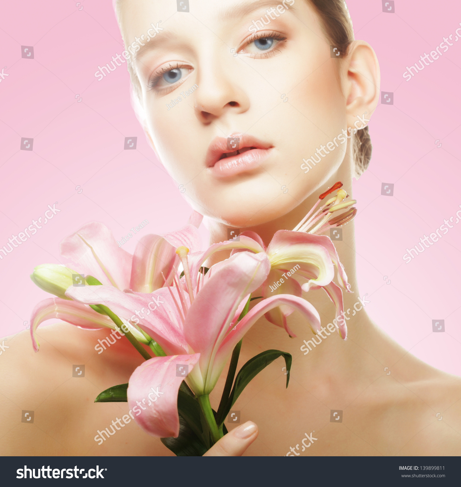 Young Beautiful Woman Lily Flowers Isolated 스톡 사진 139899811 Shutterstock