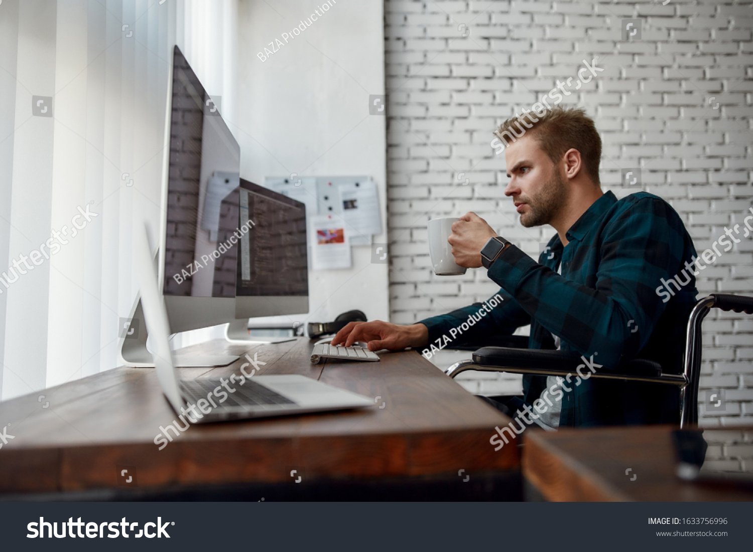 Young Web Developer Wheelchair Writing Program Stock Photo 1633756996 | Shutterstock