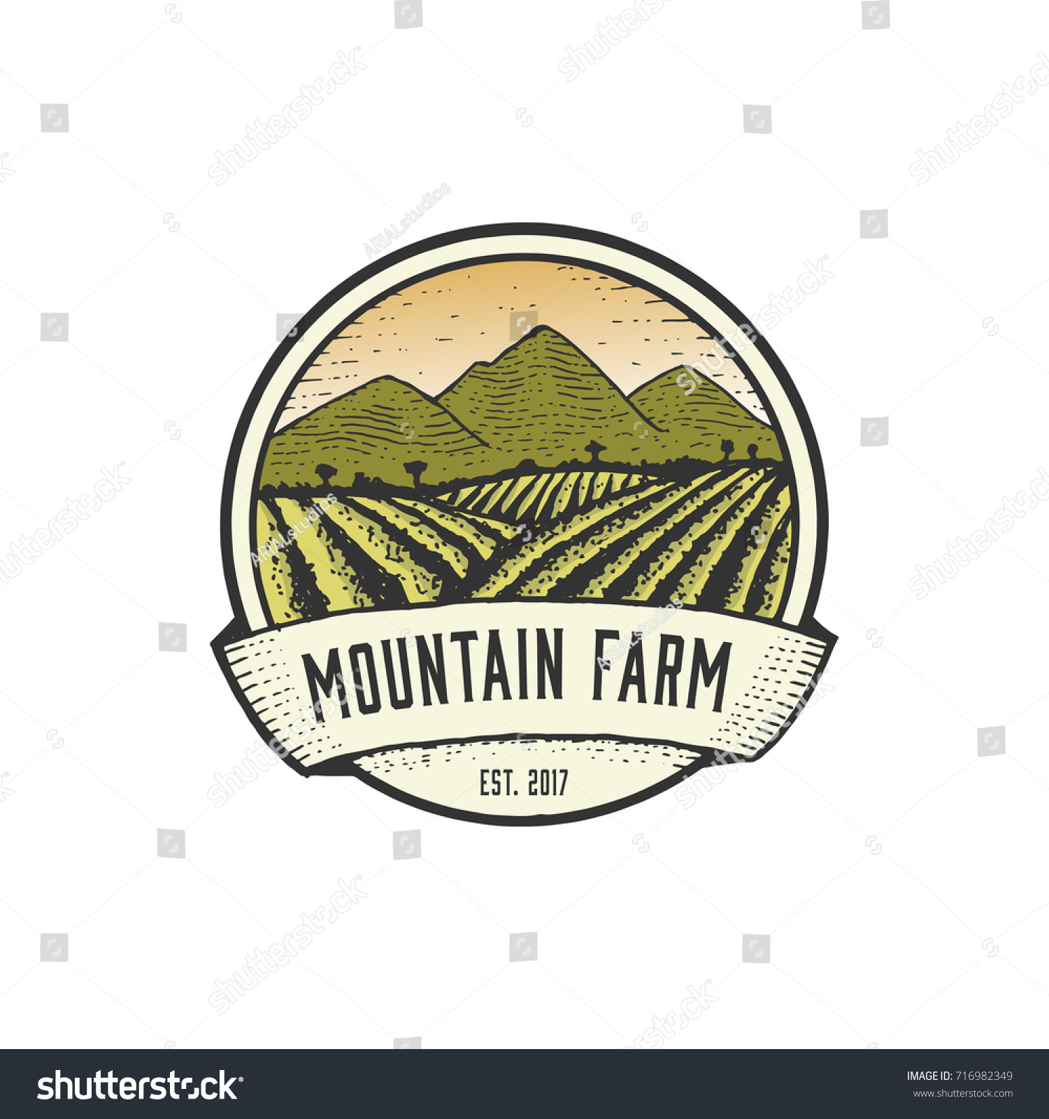 Mountain Farm Logo: vector de stock (libre de regalías) 716982349