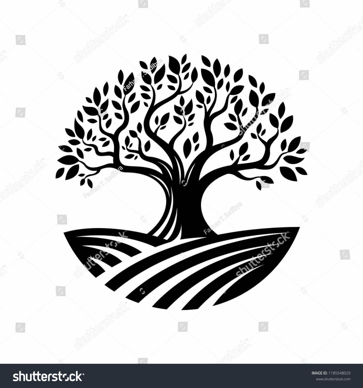 23,973 Oak tree on hill Images, Stock Photos & Vectors | Shutterstock